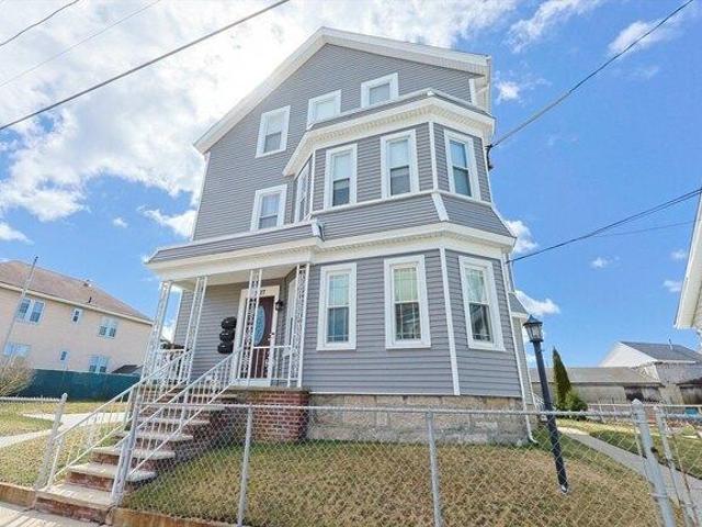 house with 6 bedroom, Fall River MA DLS102346261