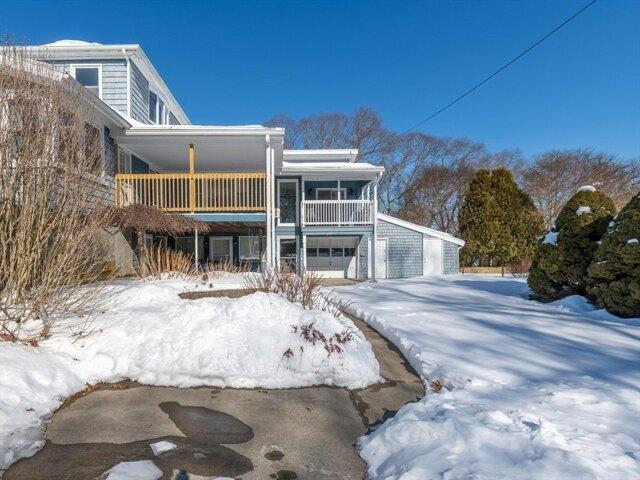 house with 6 bedroom, Fall River MA DLS103099941