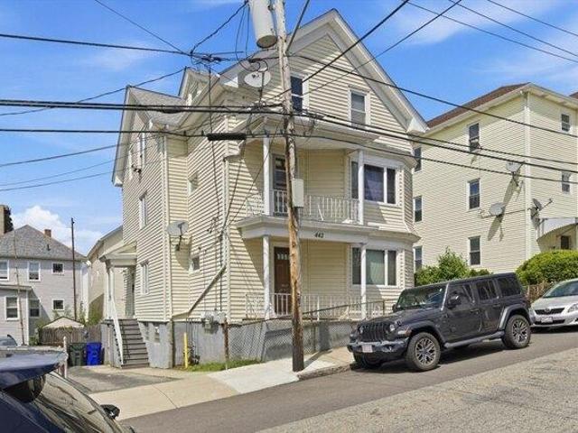 house with 6 bedroom, Fall River MA DS104111795