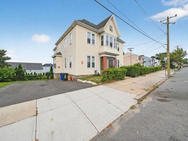 house with 6 bedroom, Fall River MA DS103807899