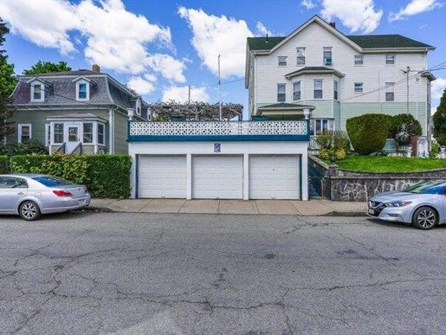 house with 6 bedroom, Fall River MA ES104045555