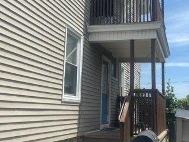 house with 6 bedroom, Fall River MA ES104149977