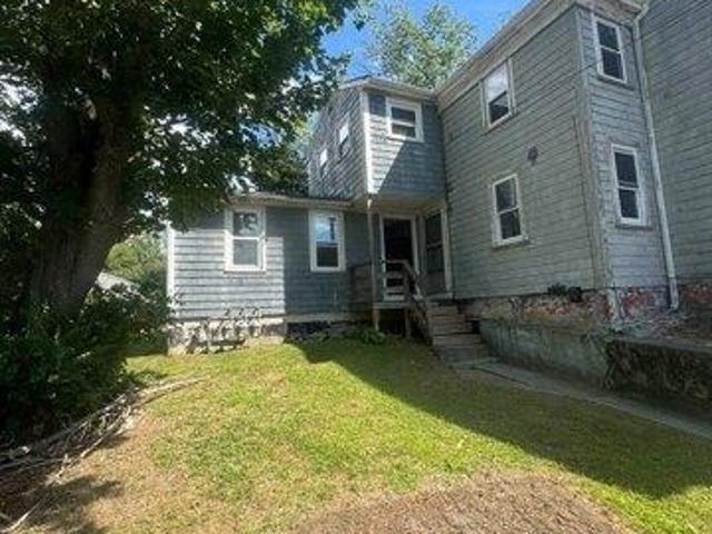 house with 6 bedroom, Fall River MA ES105082699