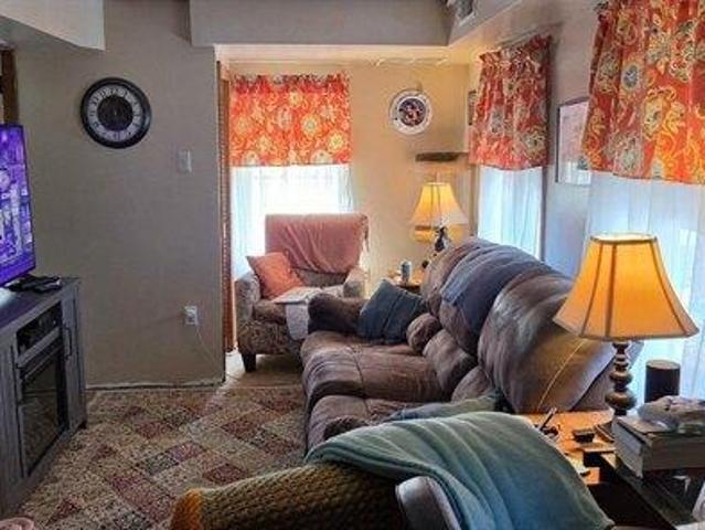 house with 6 bedroom, Fall River MA ES105123671
