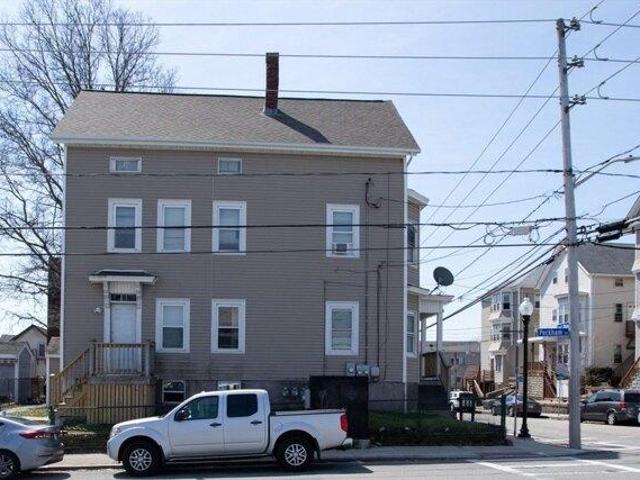house with 6 bedroom, Fall River MA ES103434511