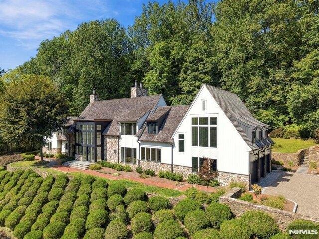 house with 6 bedroom, Far Hills NJ ES105633908