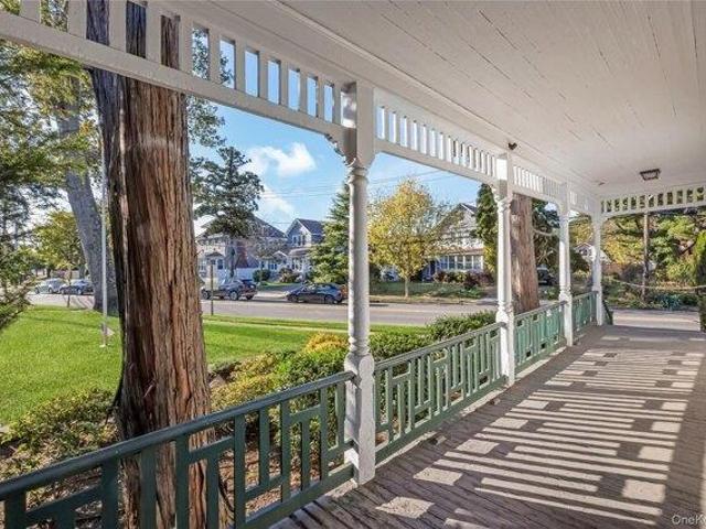 house with 6 bedroom, Farmingdale NY ES103603947