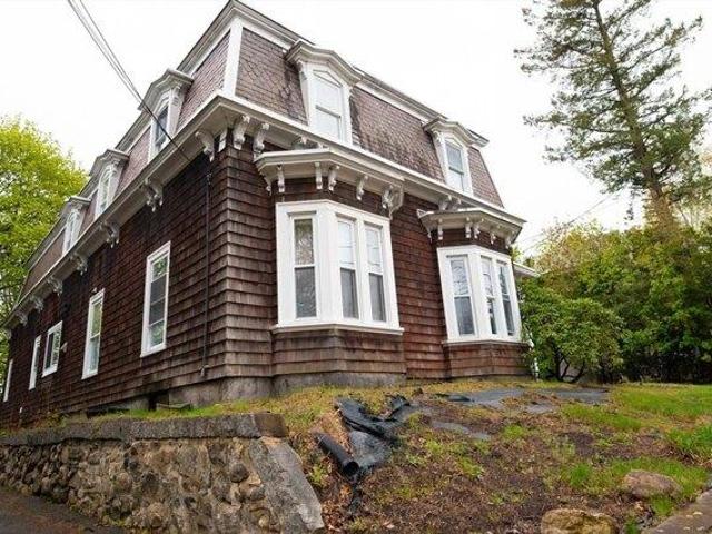 house with 6 bedroom, Fitchburg MA DLS102592278
