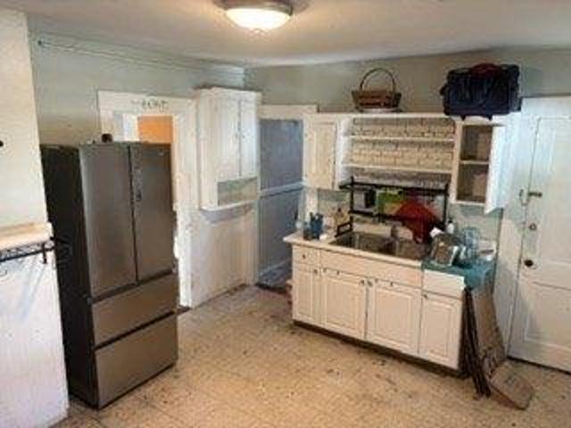house with 6 bedroom, Fitchburg MA ES103432992
