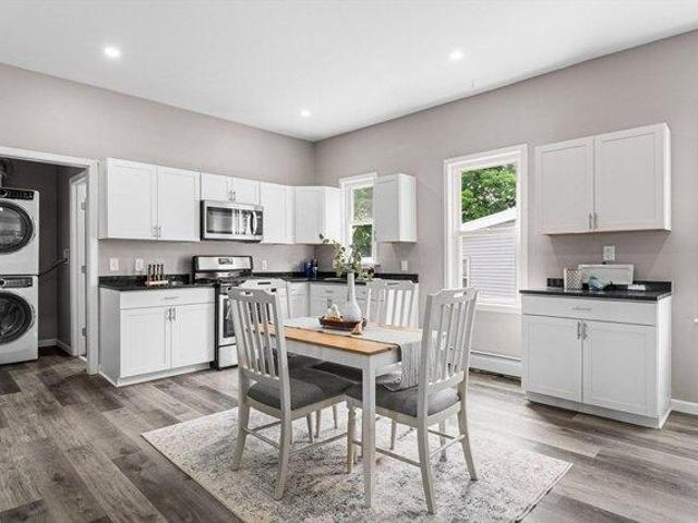 house with 6 bedroom, Fitchburg MA ES104408744