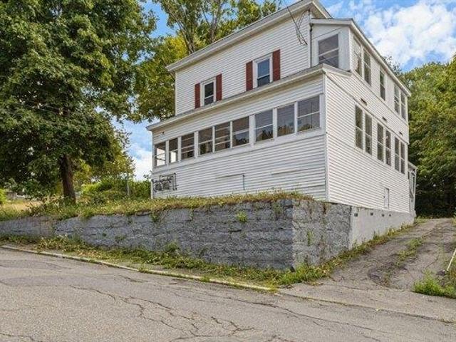 house with 6 bedroom, Fitchburg MA ES104994831