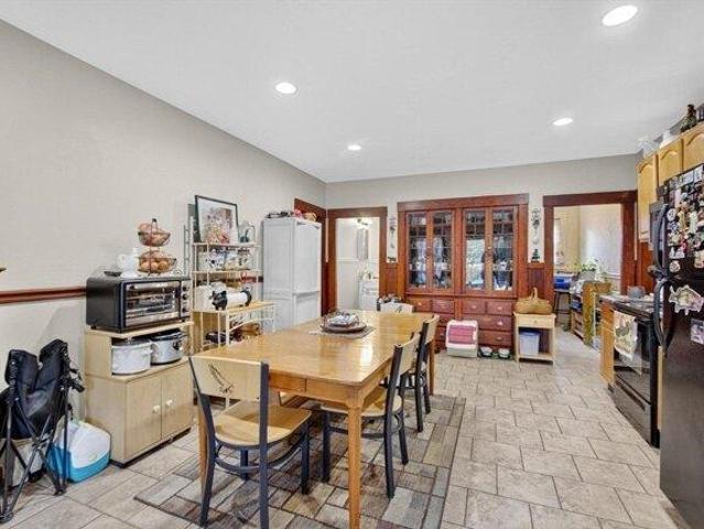 house with 6 bedroom, Fitchburg MA ES105126664