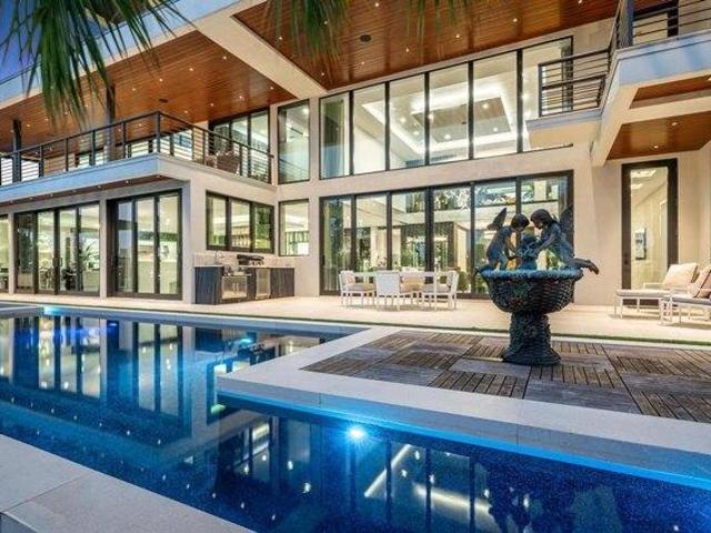 house with 6 bedroom, Fort Lauderdale FL DLS92382894