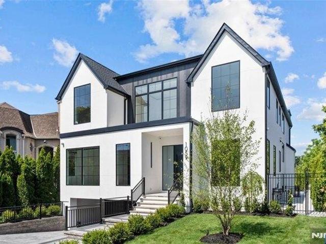 house with 6 bedroom, Fort Lee NJ DS88161644