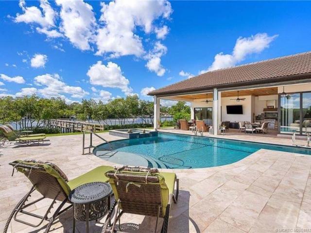 house with 6 bedroom, FL FL DLS102395170