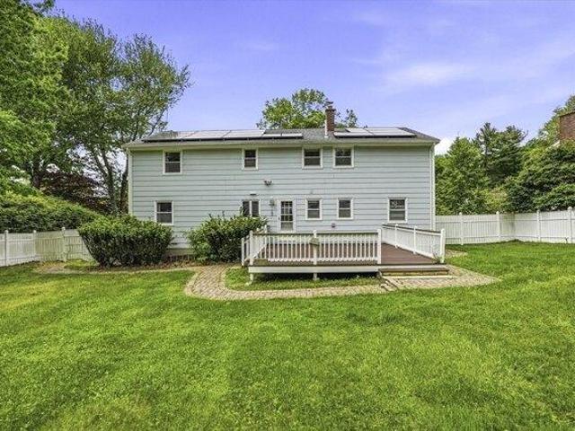 house with 6 bedroom, Framingham MA ES104570402