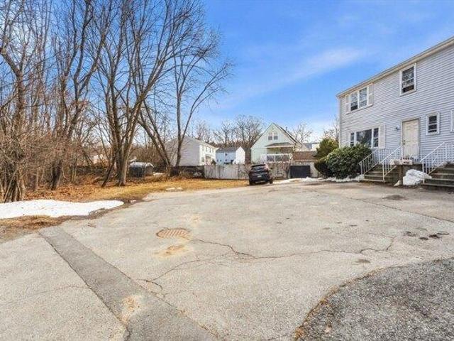 house with 6 bedroom, Framingham MA ES103548308