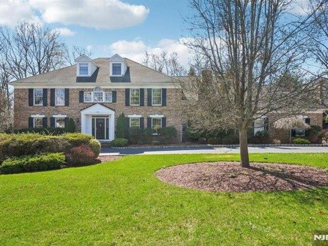 house with 6 bedroom, Franklin Lakes NJ DLS102027048