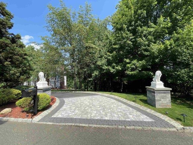 house with 6 bedroom, Franklin Lakes NJ DS104374153