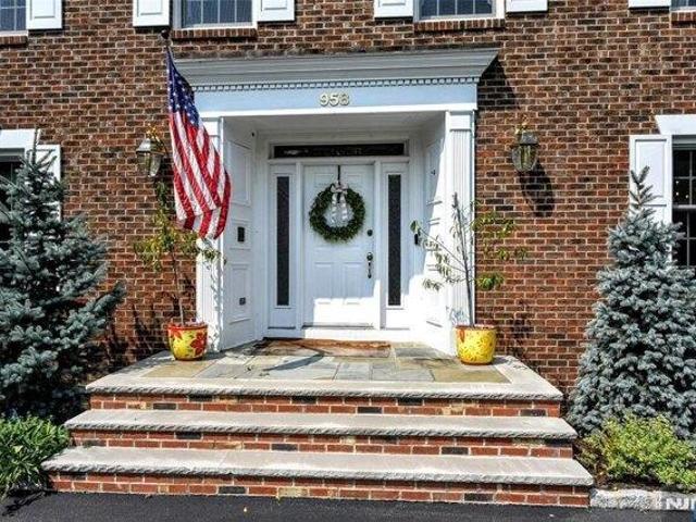 house with 6 bedroom, Franklin Lakes NJ ES105144466