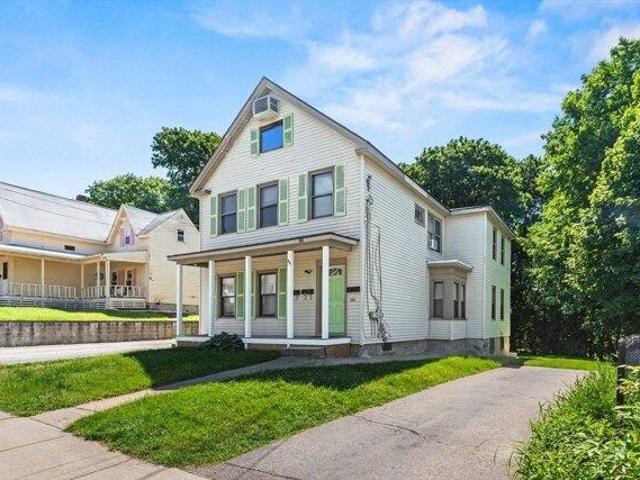 house with 6 bedroom, Franklin MA DLS103018731