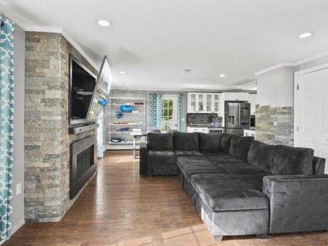 house with 6 bedroom, Franklin NH ES105145047