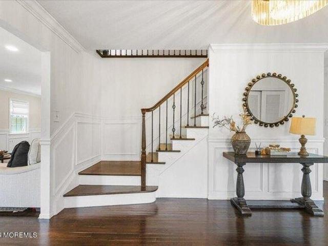 house with 6 bedroom, Freehold NJ ES104407915