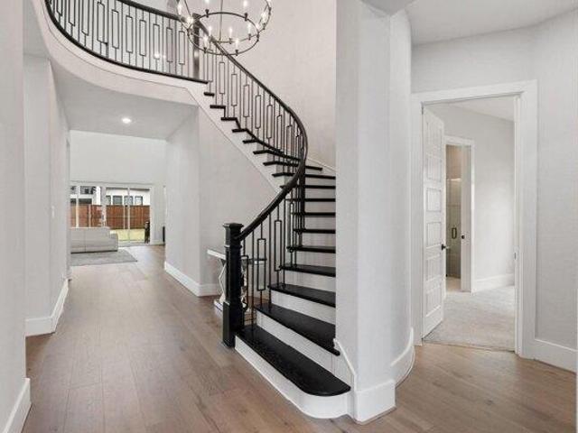 house with 6 bedroom, Frisco TX DLS93972850