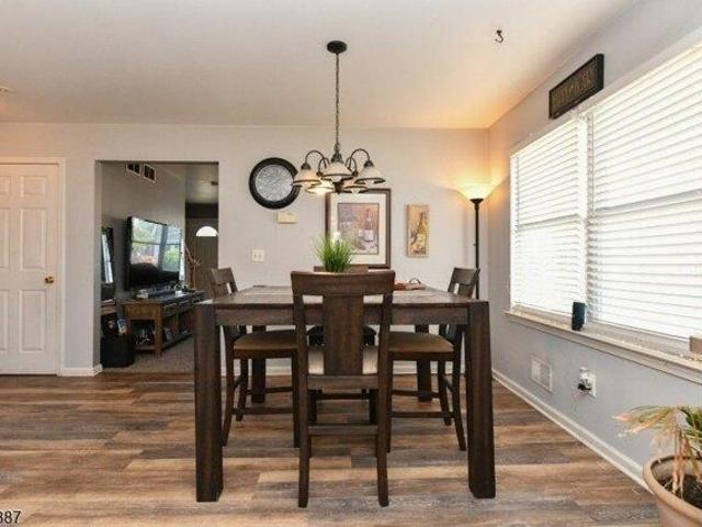 house with 6 bedroom, Garwood NJ ES105176414