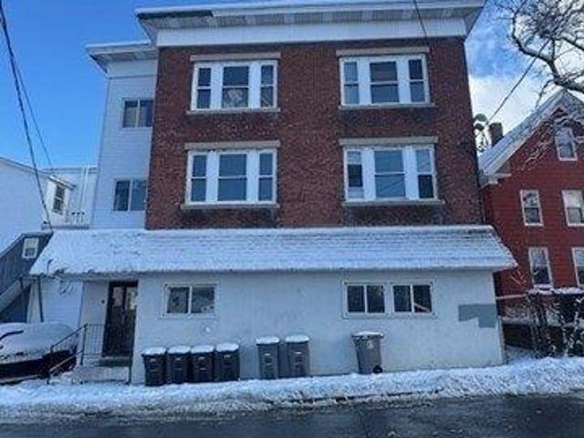 house with 6 bedroom, Gardner MA ES104330361