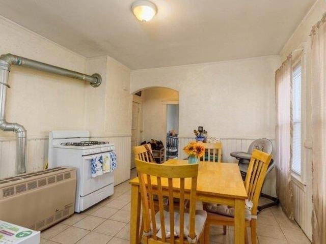 house with 6 bedroom, Gardner MA ES104377212