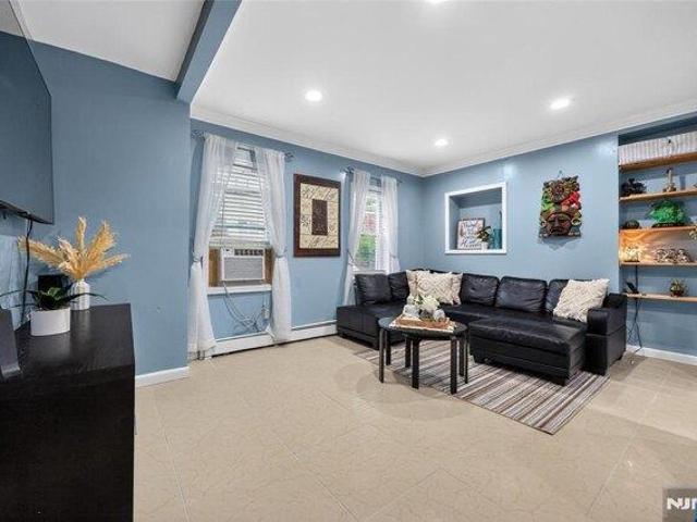 house with 6 bedroom, Garfield NJ DS103187140