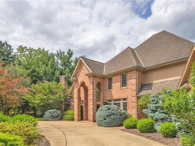 house with 6 bedroom, Gibsonia PA ES104906510