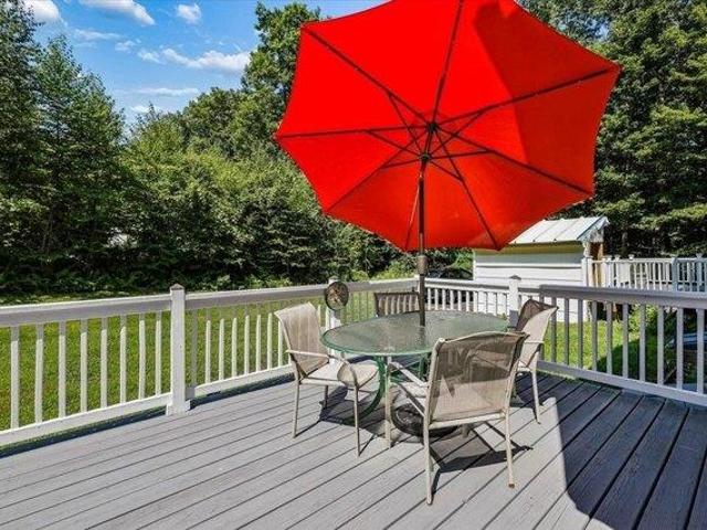 house with 6 bedroom, Goffstown NH ES105173781