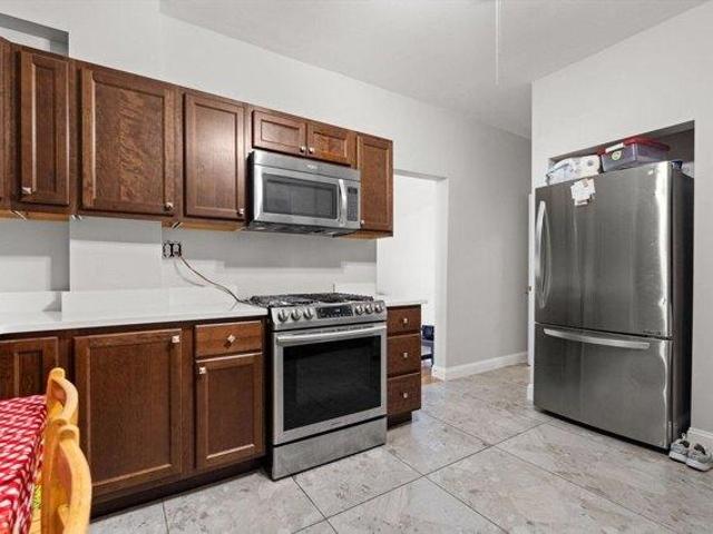 house with 6 bedroom, Gloucester MA ES105160756