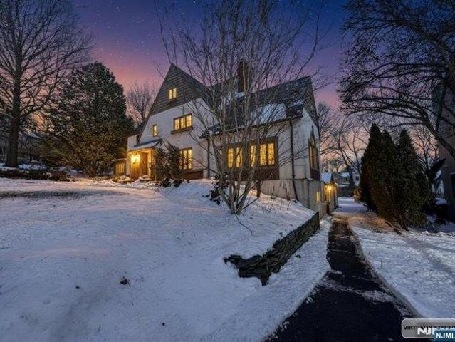 house with 6 bedroom, Glen Rock NJ DLS102475195