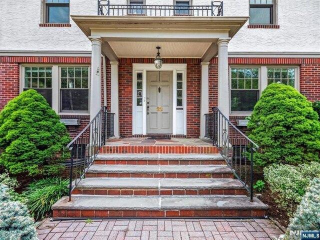 house with 6 bedroom, Glen Rock NJ ES105142571