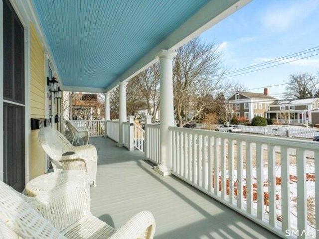 house with 6 bedroom, Groton CT ES103623166