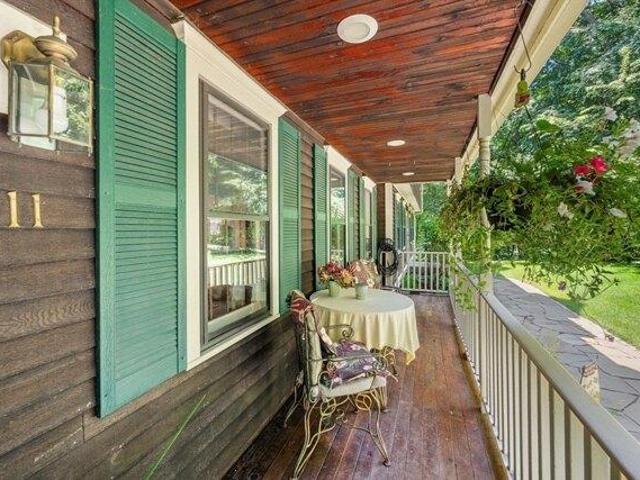 house with 6 bedroom, Groveland MA ES105061476