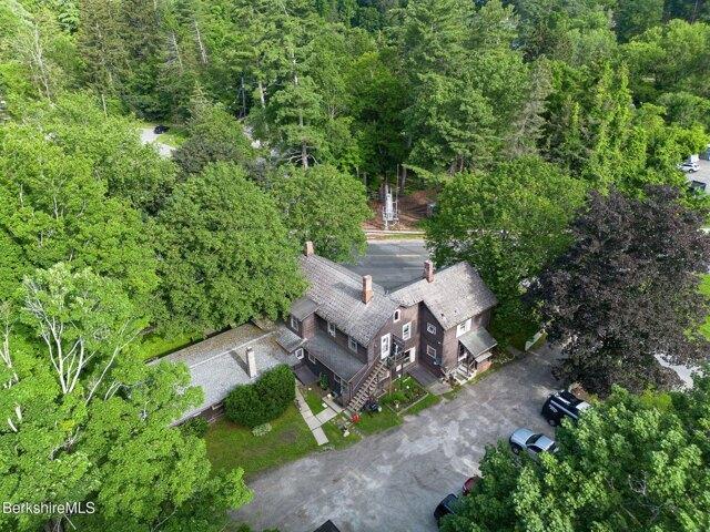 house with 6 bedroom, Great Barrington MA ES105159172