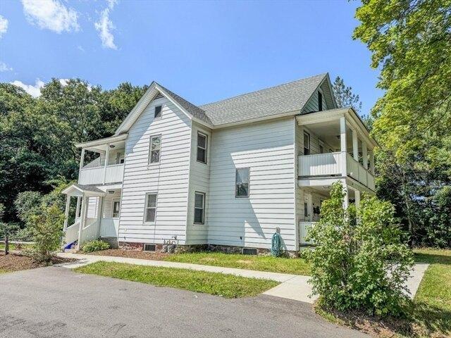 house with 6 bedroom, Greenfield MA ES104946846