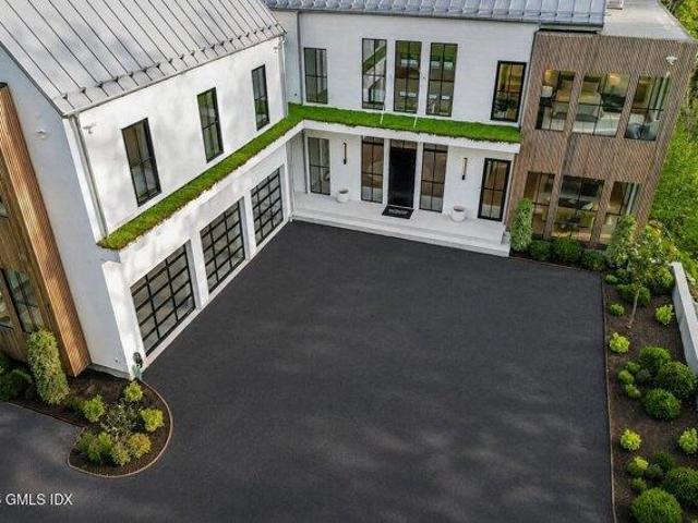 house with 6 bedroom, Greenwich CT ES105126325