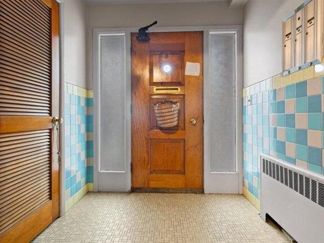 house with 6 bedroom, Guttenberg NJ DLS102724448