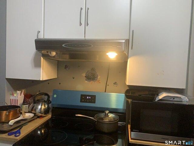 house with 6 bedroom, Hamden CT ES105160441