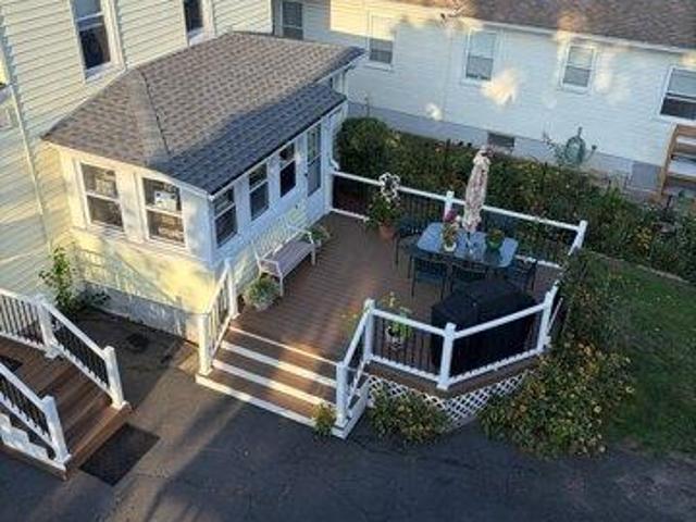 house with 6 bedroom, Hamden CT ES105232144