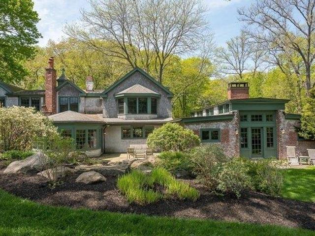 house with 6 bedroom, Hamilton MA ES104539866