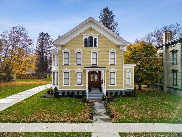 house with 6 bedroom, Hamilton NY DLS91369486