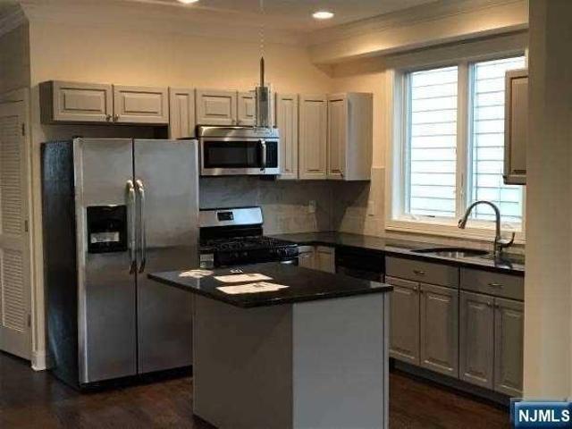 house with 6 bedroom, Hackensack NJ ES104650234