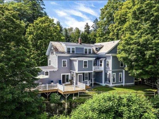 house with 6 bedroom, Hartford VT ES105107235