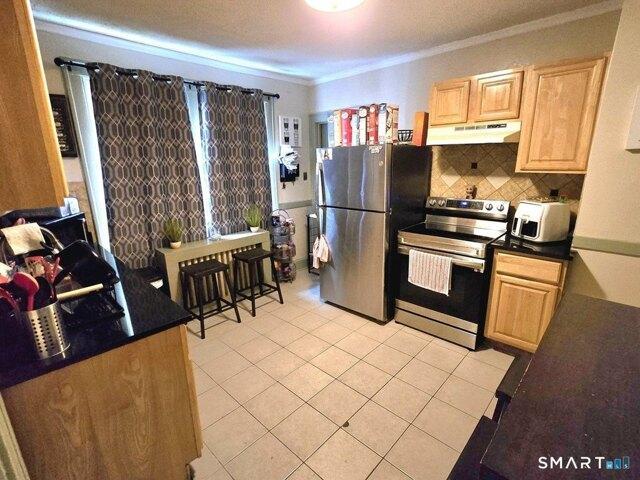 house with 6 bedroom, Hartford CT DLS101898343